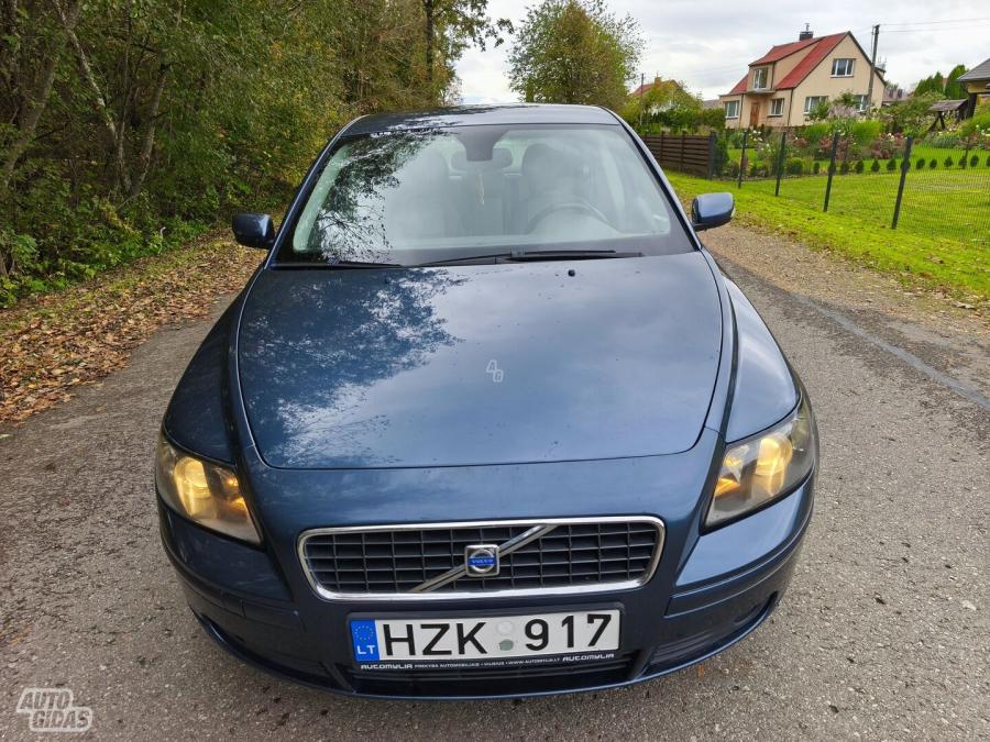 Blue Volvo S40 2005 in Taurage, with an engine capacity of 1.60 L and mileage of 265 thousand km for 1750 €, photo 6 on AUTOMOTO.COM.LV
