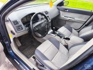 Blue Volvo S40 2005 in Taurage, with an engine capacity of 1.60 L and mileage of 265 thousand km for 1750 €, photo 12 on AUTOMOTO.COM.LV