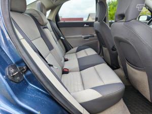 Blue Volvo S40 2005 in Taurage, with an engine capacity of 1.60 L and mileage of 265 thousand km for 1750 €, photo 16 on AUTOMOTO.COM.LV