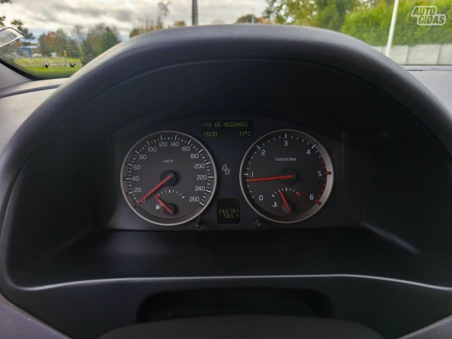 Blue Volvo S40 2005 in Taurage, with an engine capacity of 1.60 L and mileage of 265 thousand km for 1750 €, photo 17 on AUTOMOTO.COM.LV