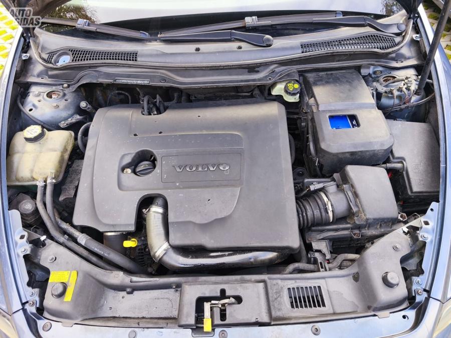 Blue Volvo S40 2005 in Taurage, with an engine capacity of 1.60 L and mileage of 265 thousand km for 1750 €, photo 19 on AUTOMOTO.COM.LV