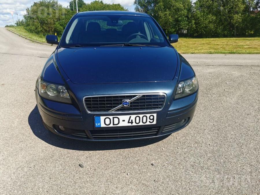 Blue Volvo S40 2006 in Liepaja, with an engine capacity of 1.60 L and mileage of 271 thousand km for 6300 €, photo 3 on AUTOMOTO.COM.LV