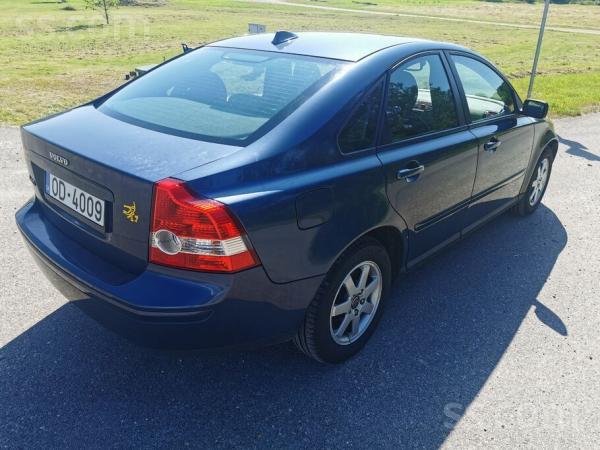 Blue Volvo S40 2006 in Liepaja, with an engine capacity of 1.60 L and mileage of 271 thousand km for 6300 €, photo 4 on AUTOMOTO.COM.LV