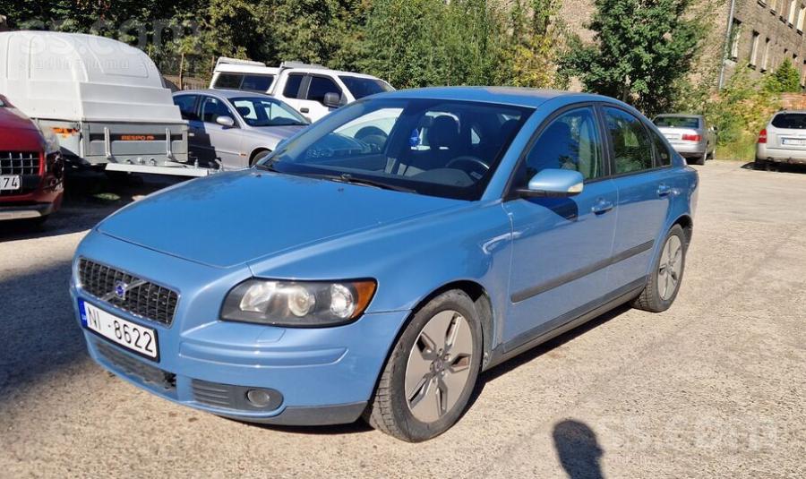 Blue Volvo S40 2006 in Riga, with an engine capacity of 1.60 L and mileage of 0 thousand km for 1250 €, photo 2 on AUTOMOTO.COM.LV