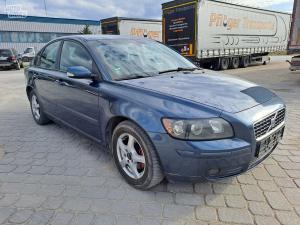 Blue Volvo S40 2006 in Alytus, with an engine capacity of 1.60 L and mileage of 287 thousand km for 1700 €, photo 4 on AUTOMOTO.COM.LV