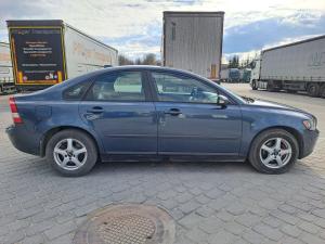 Blue Volvo S40 2006 in Alytus, with an engine capacity of 1.60 L and mileage of 287 thousand km for 1700 €, photo 5 on AUTOMOTO.COM.LV