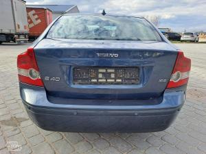 Blue Volvo S40 2006 in Alytus, with an engine capacity of 1.60 L and mileage of 287 thousand km for 1700 €, photo 7 on AUTOMOTO.COM.LV