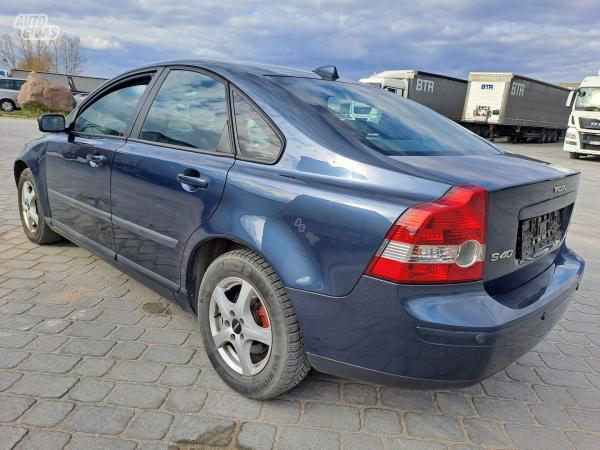 Blue Volvo S40 2006 in Alytus, with an engine capacity of 1.60 L and mileage of 287 thousand km for 1700 €, photo 7 on AUTOMOTO.COM.LV