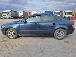 Blue Volvo S40 2006 in Alytus, with an engine capacity of 1.60 L and mileage of 287 thousand km for 1700 €, photo 9 on AUTOMOTO.COM.LV