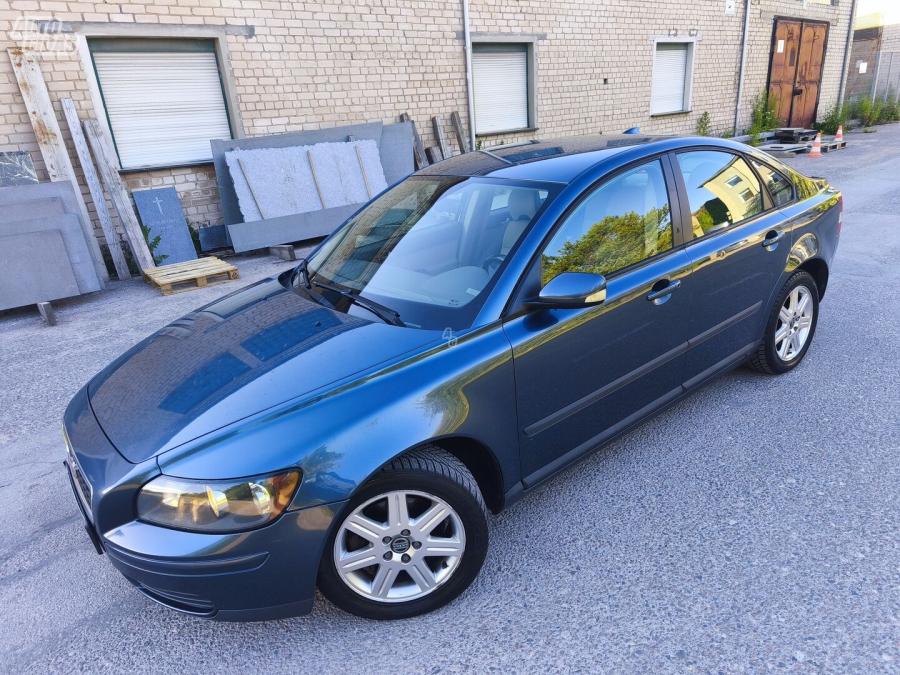 Blue Volvo S40 2006 in Taurage, with an engine capacity of 2.00 L and mileage of 425 thousand km for 1750 €, photo 3 on AUTOMOTO.COM.LV