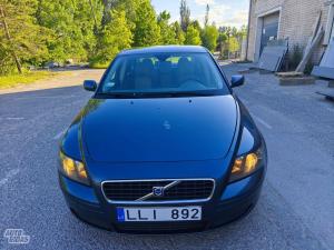 Blue Volvo S40 2006 in Taurage, with an engine capacity of 2.00 L and mileage of 425 thousand km for 1750 €, photo 6 on AUTOMOTO.COM.LV