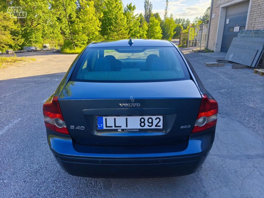 Blue Volvo S40 2006 in Taurage, with an engine capacity of 2.00 L and mileage of 425 thousand km for 1750 €, photo 7 on AUTOMOTO.COM.LV