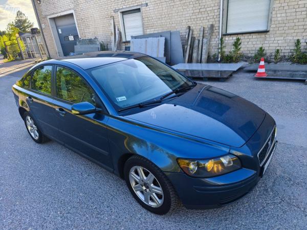 Blue Volvo S40 2006 in Taurage, with an engine capacity of 2.00 L and mileage of 425 thousand km for 1750 €, photo 7 on AUTOMOTO.COM.LV