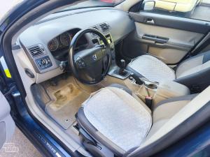 Blue Volvo S40 2006 in Taurage, with an engine capacity of 2.00 L and mileage of 425 thousand km for 1750 €, photo 12 on AUTOMOTO.COM.LV