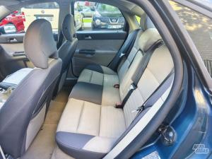 Blue Volvo S40 2006 in Taurage, with an engine capacity of 2.00 L and mileage of 425 thousand km for 1750 €, photo 15 on AUTOMOTO.COM.LV