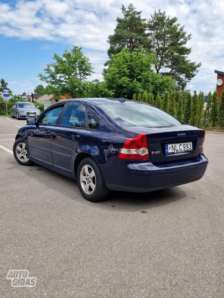 Zils Volvo S40 2006 Druskininkai, ar dzinēja tilpumu 1.60 L un nobraukumu 257 tūkst. km par 1350 €, foto 1 vietnē AUTOMOTO.COM.LV