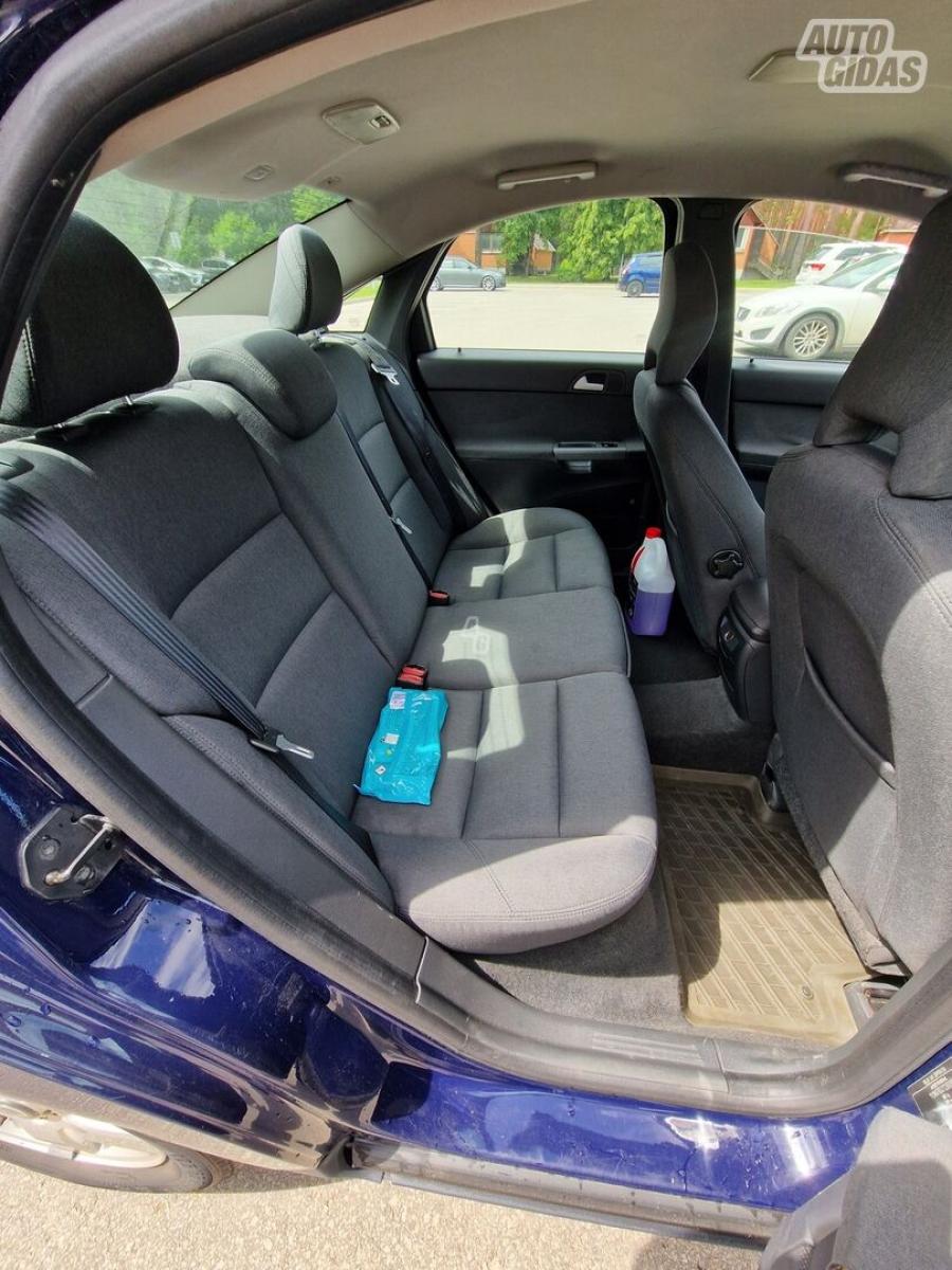 Zils Volvo S40 2006 Druskininkai, ar dzinēja tilpumu 1.60 L un nobraukumu 257 tūkst. km par 1350 €, foto 7 vietnē AUTOMOTO.COM.LV