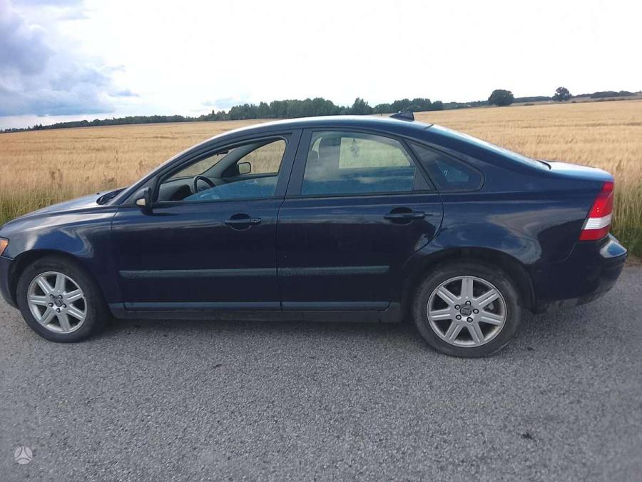 Zils Volvo S40 2006 Kaišiadorys, ar dzinēja tilpumu 2.44 L un nobraukumu 3 tūkst. km par 1500 €, foto 3 vietnē AUTOMOTO.COM.LV