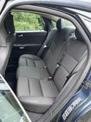 Blue Volvo S40 2006 in Mazeikiai, with an engine capacity of 1.56 L and mileage of 201 thousand km for 2200 €, photo 8 on AUTOMOTO.COM.LV