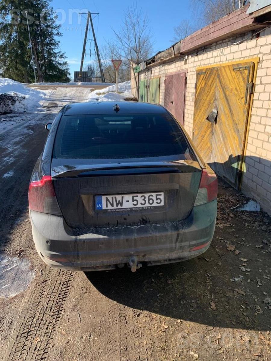 Zils Volvo S40 2007 Daugavpils, ar dzinēja tilpumu 2.00 L un nobraukumu 351 tūkst. km par 1150 €, foto 3 vietnē AUTOMOTO.COM.LV