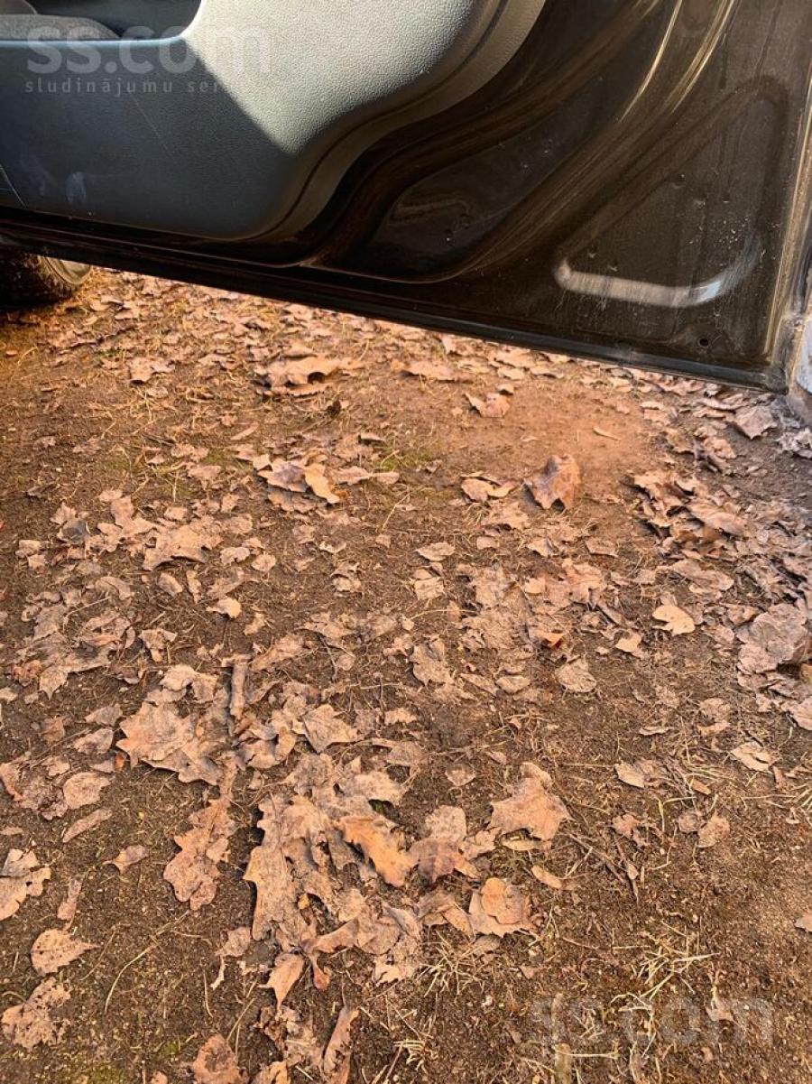 Zils Volvo S40 2007 Daugavpils, ar dzinēja tilpumu 2.00 L un nobraukumu 351 tūkst. km par 1150 €, foto 5 vietnē AUTOMOTO.COM.LV