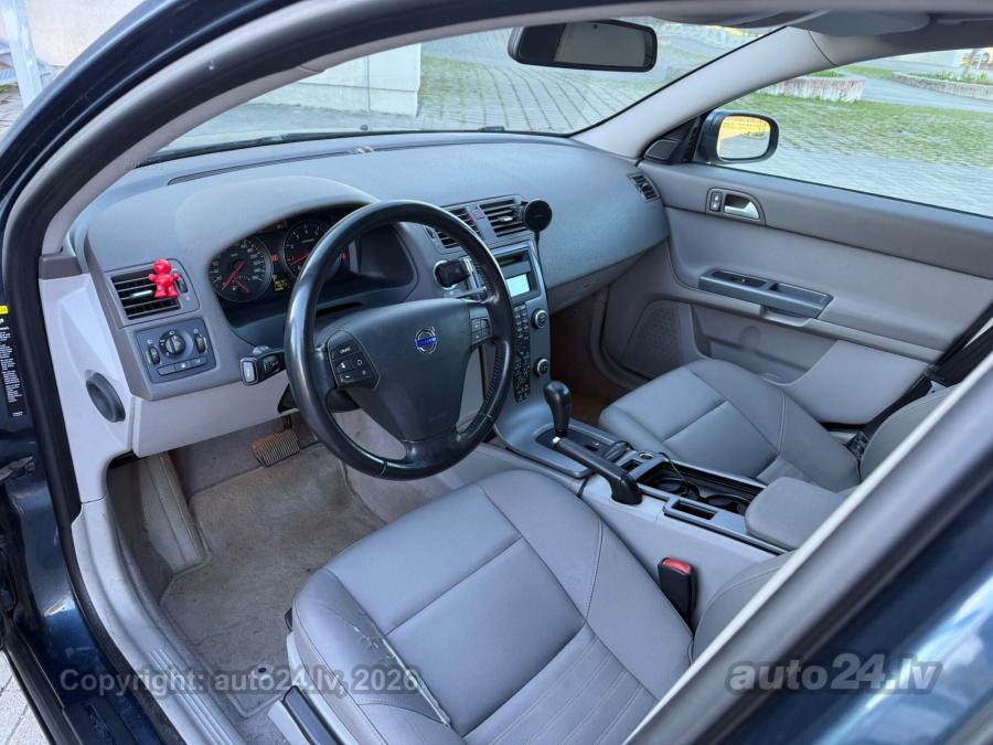 Синий Вольво С40 2008 в Таллин, объемом двигателя 2.40 л и пробегом 180 тыс. км за 3200 €, фото 9 на AUTOMOTO.COM.LV