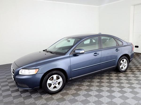 Blue Volvo S40 2008 in Tallinn, with an engine capacity of 1.60 L and mileage of 285 thousand km for 1999 €, photo 9 on AUTOMOTO.COM.LV