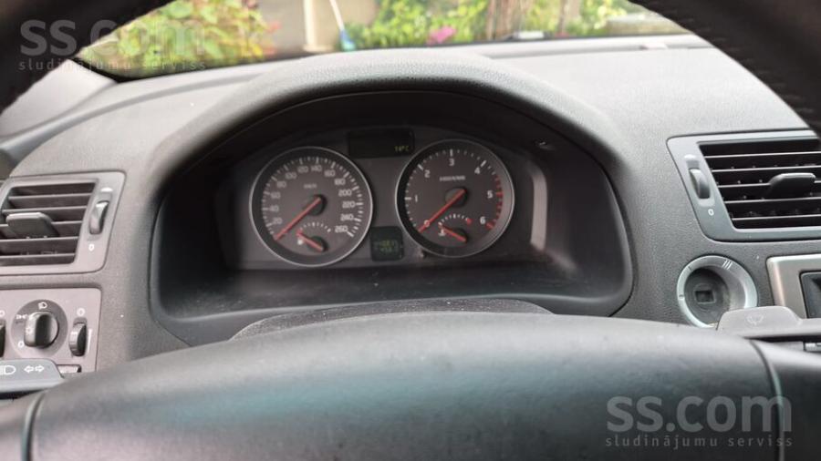 Blue Volvo S40 2008 in Rezekne, with an engine capacity of 2.00 L and mileage of 441 thousand km for 1700 €, photo 5 on AUTOMOTO.COM.LV