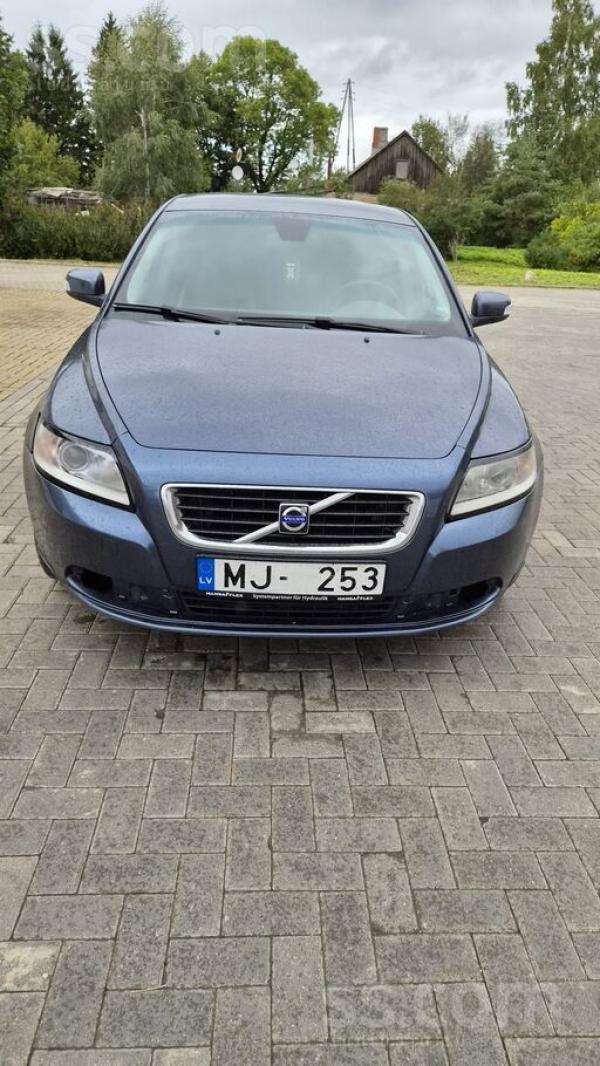 Zils Volvo S40 2008 Rēzekne, ar dzinēja tilpumu 2.00 L un nobraukumu 441 tūkst. km par 1700 €, foto 7 vietnē AUTOMOTO.COM.LV