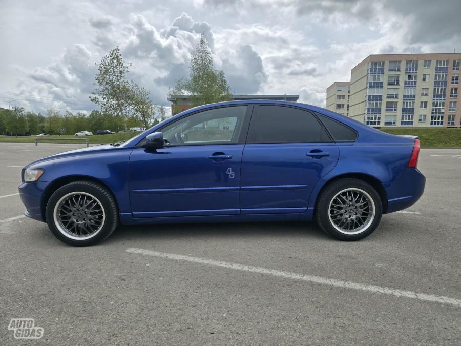 Zils Volvo S40 2009 Šauļi, ar dzinēja tilpumu 1.60 L un nobraukumu 326 tūkst. km par 3600 €, foto 11 vietnē AUTOMOTO.COM.LV