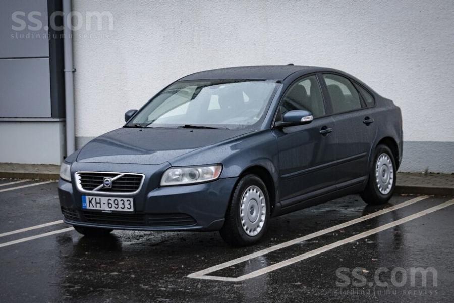 Zils Volvo S40 2009 Rīga, ar dzinēja tilpumu 1.60 L un nobraukumu 288 tūkst. km par 2650 €, foto 1 vietnē AUTOMOTO.COM.LV
