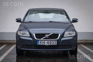 Zils Volvo S40 2009 Rīga, ar dzinēja tilpumu 1.60 L un nobraukumu 288 tūkst. km par 2650 €, foto 3 vietnē AUTOMOTO.COM.LV