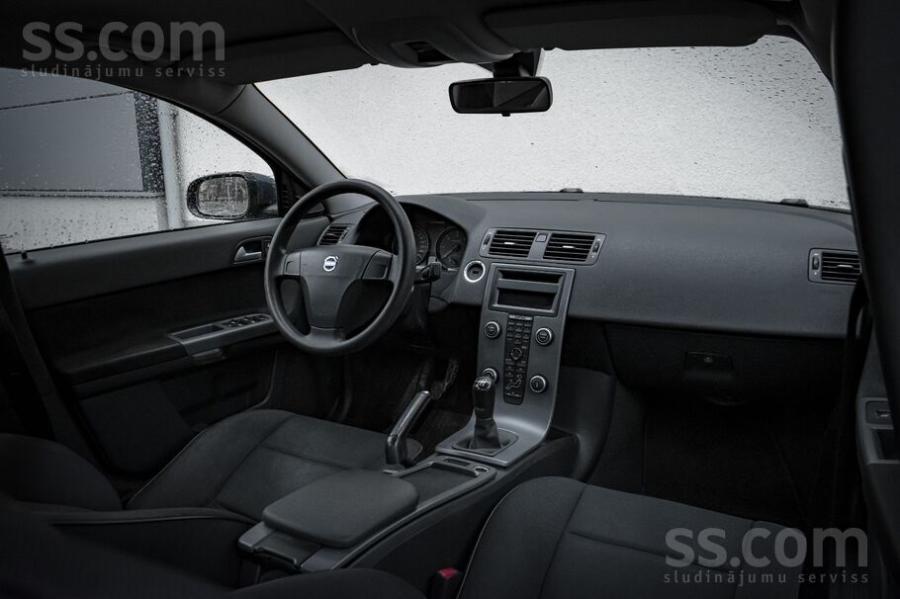 Zils Volvo S40 2009 Rīga, ar dzinēja tilpumu 1.60 L un nobraukumu 288 tūkst. km par 2650 €, foto 12 vietnē AUTOMOTO.COM.LV