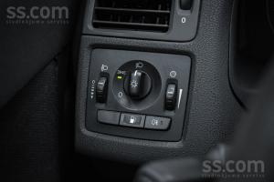 Zils Volvo S40 2009 Rīga, ar dzinēja tilpumu 1.60 L un nobraukumu 288 tūkst. km par 2650 €, foto 14 vietnē AUTOMOTO.COM.LV