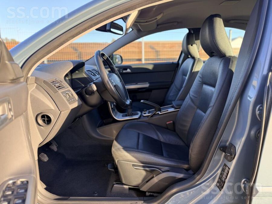 Blue Volvo S40 2009 in Riga, with an engine capacity of 1.60 L and mileage of 242 thousand km for 4200 €, photo 9 on AUTOMOTO.COM.LV
