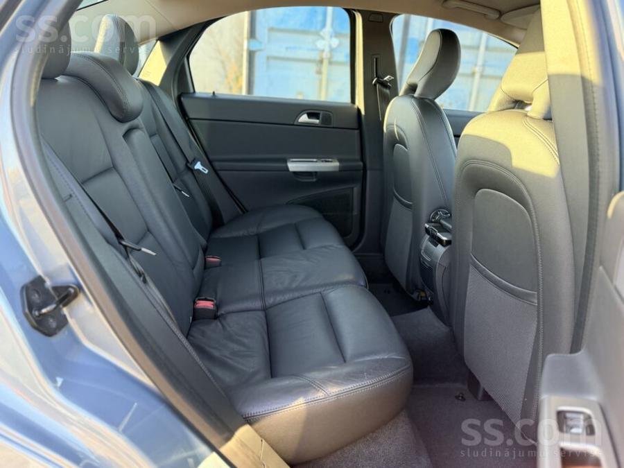 Blue Volvo S40 2009 in Riga, with an engine capacity of 1.60 L and mileage of 242 thousand km for 4200 €, photo 13 on AUTOMOTO.COM.LV