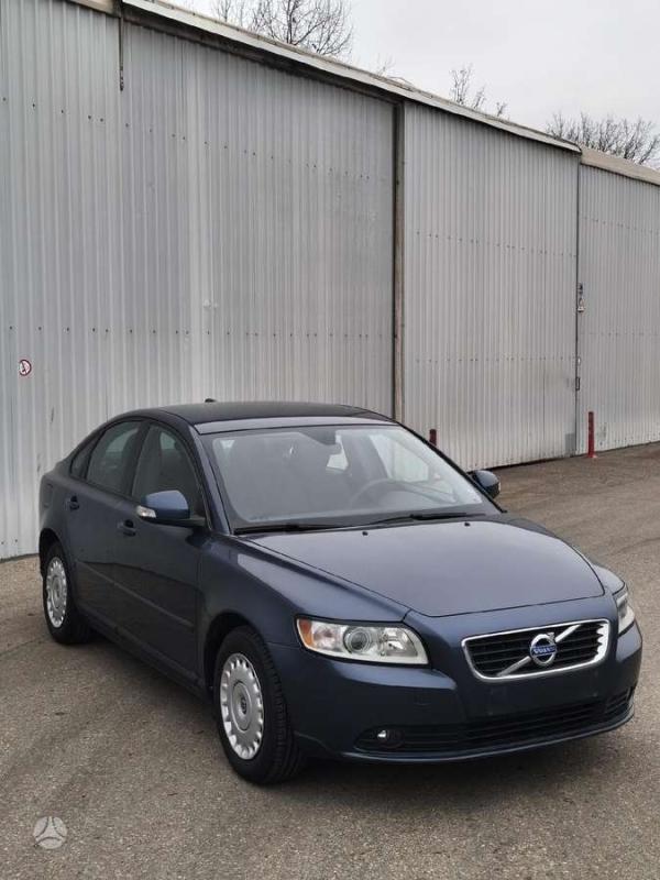 Zils Volvo S40 2010 Kauņa, ar dzinēja tilpumu 2.00 L un nobraukumu 178 tūkst. km par 2999 €, foto 2 vietnē AUTOMOTO.COM.LV