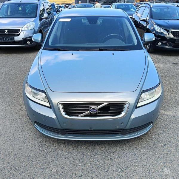 Blue Volvo S40 2010 in Kaunas, with an engine capacity of 0.00 L and mileage of 273 thousand km for 2550 €, photo 3 on AUTOMOTO.COM.LV