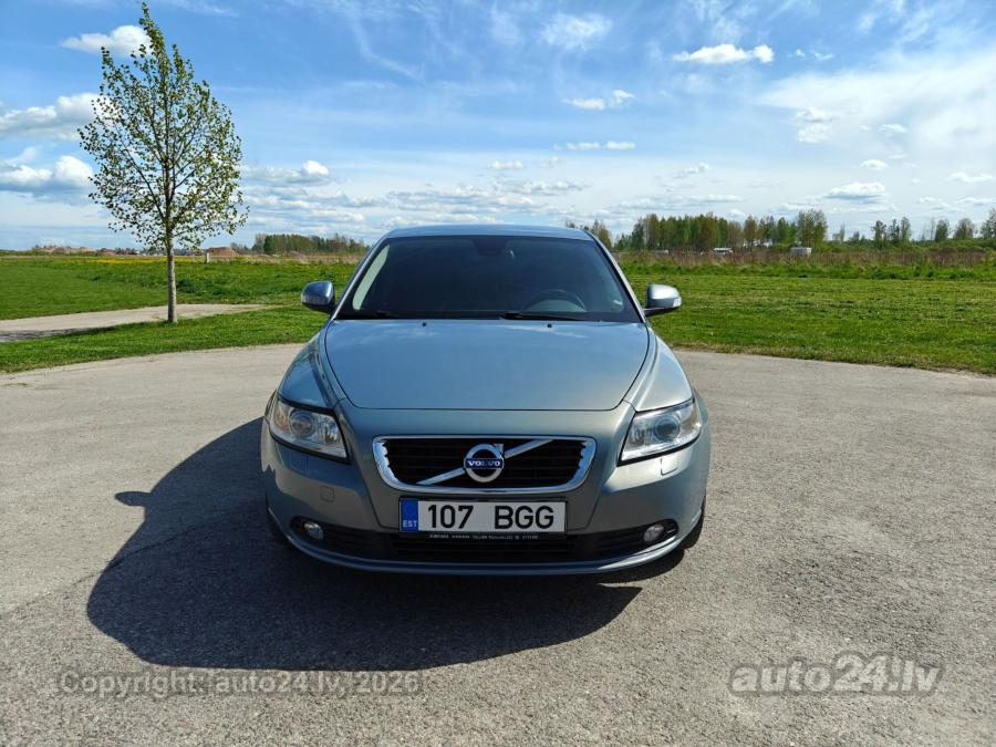 Blue Volvo S40 2012 in Tartu, with an engine capacity of 2.00 L and mileage of 177 thousand km for 3100 €, photo 9 on AUTOMOTO.COM.LV