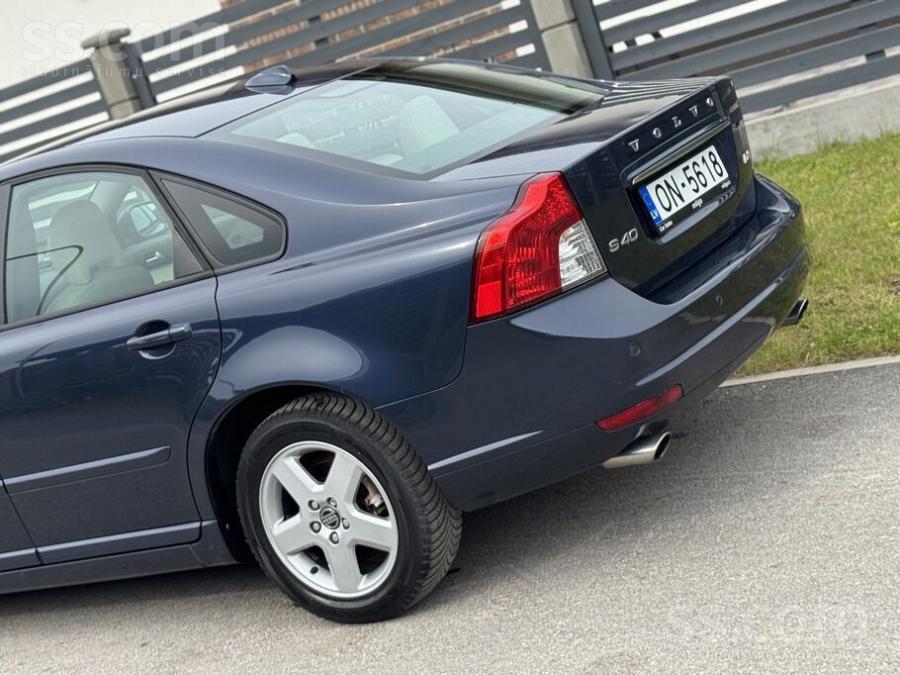 Zils Volvo S40 2012 Jelgava, ar dzinēja tilpumu 2.00 L un nobraukumu 281 tūkst. km par 5500 €, foto 4 vietnē AUTOMOTO.COM.LV