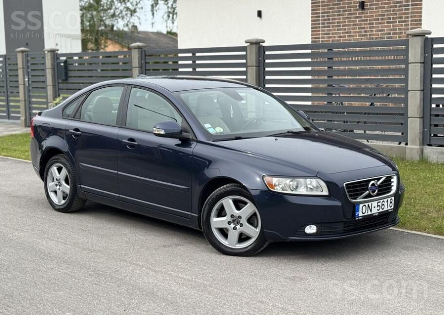Zils Volvo S40 2012 Jelgava, ar dzinēja tilpumu 2.00 L un nobraukumu 281 tūkst. km par 5500 €, foto 5 vietnē AUTOMOTO.COM.LV