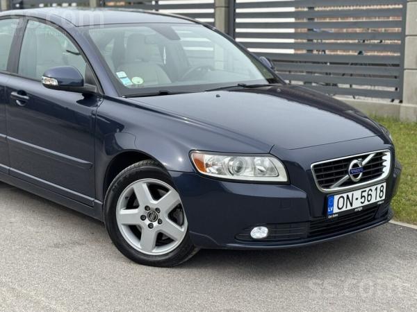 Blue Volvo S40 2012 in Jelgava, with an engine capacity of 2.00 L and mileage of 281 thousand km for 5500 €, photo 5 on AUTOMOTO.COM.LV