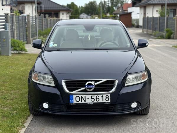Blue Volvo S40 2012 in Jelgava, with an engine capacity of 2.00 L and mileage of 281 thousand km for 5500 €, photo 8 on AUTOMOTO.COM.LV