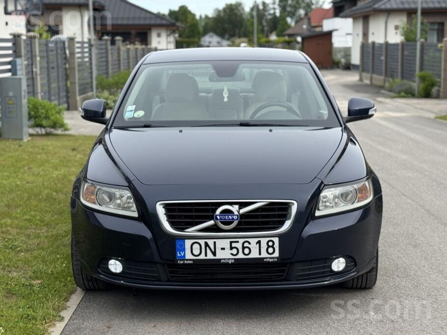 Zils Volvo S40 2012 Jelgava, ar dzinēja tilpumu 2.00 L un nobraukumu 281 tūkst. km par 5500 €, foto 9 vietnē AUTOMOTO.COM.LV