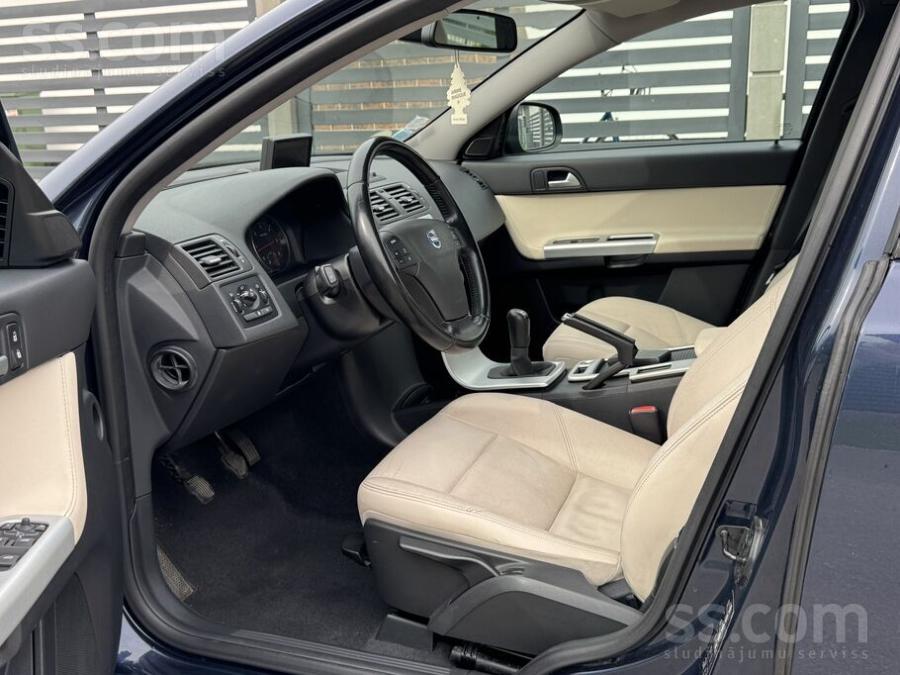 Zils Volvo S40 2012 Jelgava, ar dzinēja tilpumu 2.00 L un nobraukumu 281 tūkst. km par 5500 €, foto 10 vietnē AUTOMOTO.COM.LV