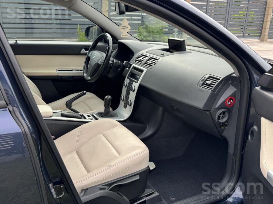 Zils Volvo S40 2012 Jelgava, ar dzinēja tilpumu 2.00 L un nobraukumu 281 tūkst. km par 5500 €, foto 12 vietnē AUTOMOTO.COM.LV
