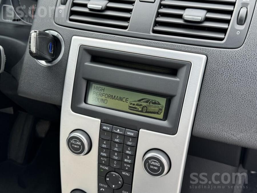 Zils Volvo S40 2012 Jelgava, ar dzinēja tilpumu 2.00 L un nobraukumu 281 tūkst. km par 5500 €, foto 18 vietnē AUTOMOTO.COM.LV