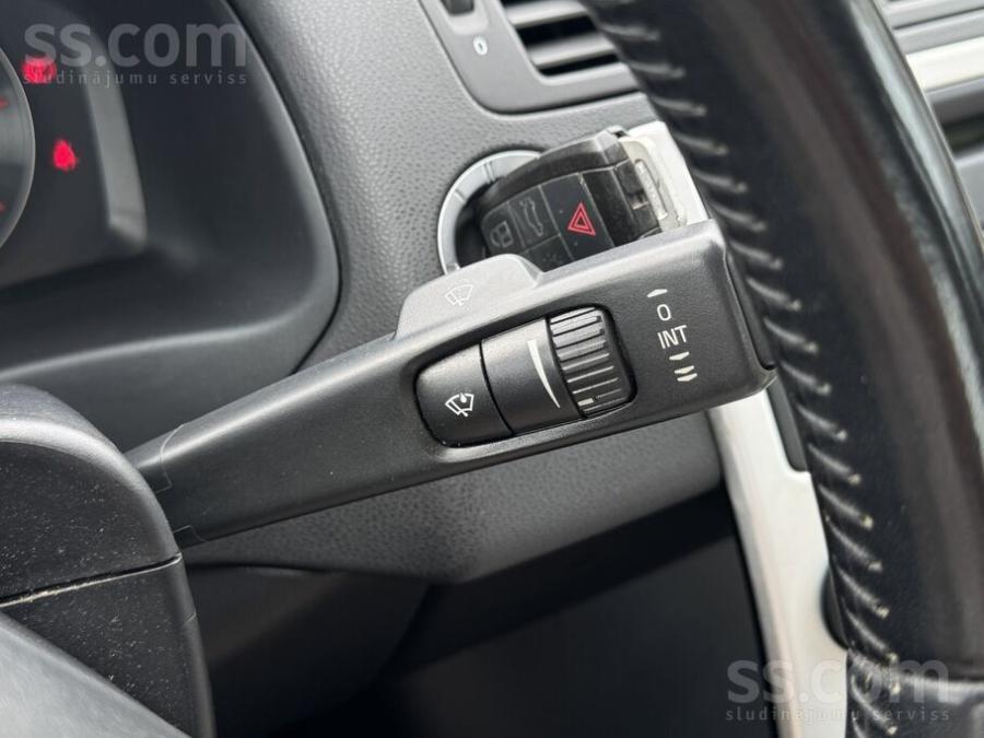 Zils Volvo S40 2012 Jelgava, ar dzinēja tilpumu 2.00 L un nobraukumu 281 tūkst. km par 5500 €, foto 20 vietnē AUTOMOTO.COM.LV