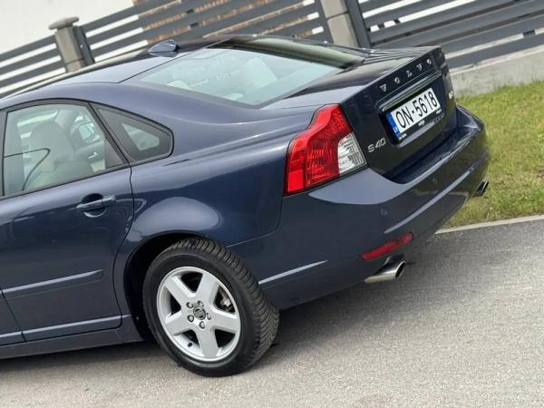Zils Volvo S40 2012 Jelgava, ar dzinēja tilpumu 2.00 L un nobraukumu 281 tūkst. km par 5500 €, foto 3 vietnē AUTOMOTO.COM.LV