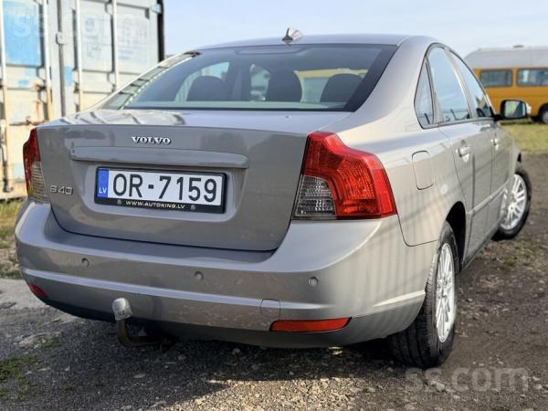 Brūns Volvo S40 2007 Rīga, ar dzinēja tilpumu 1.60 L un nobraukumu 265 tūkst. km par 3995 €, foto 5 vietnē AUTOMOTO.COM.LV
